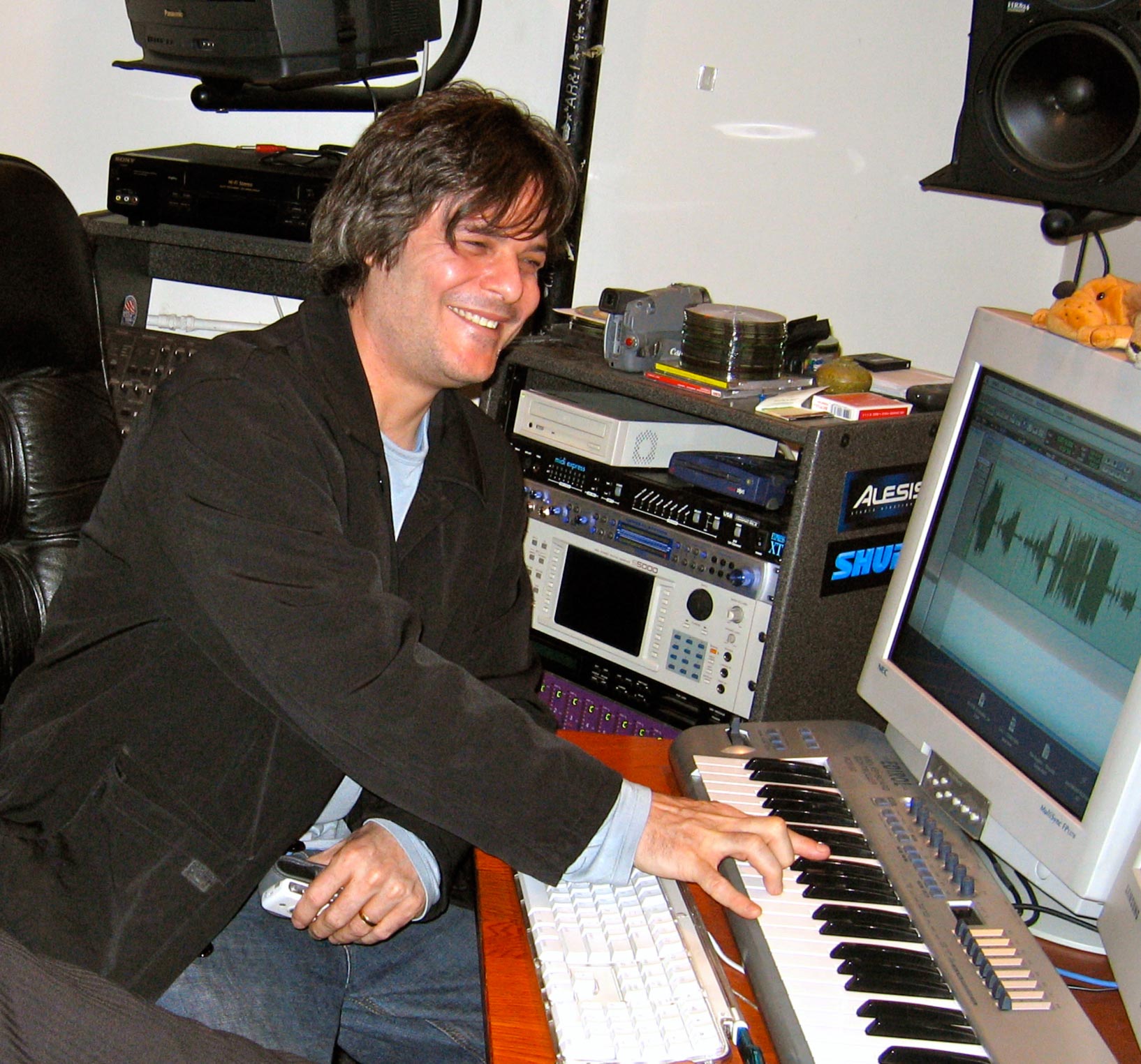 Daniel Lessner - Composer | Music | Pianist and Producer